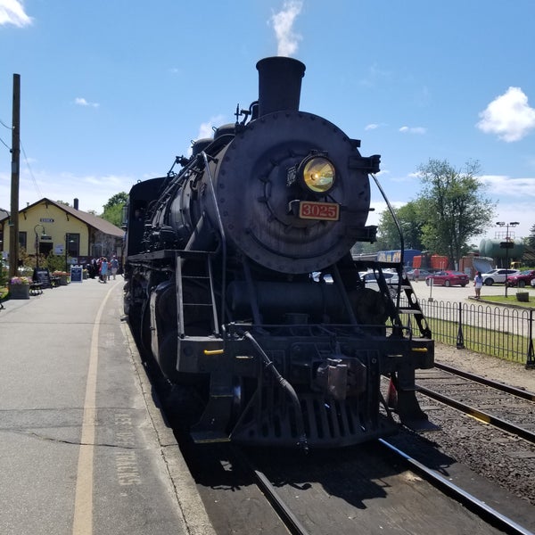 Essex Steam Train - Train