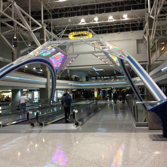 Concourse B - Denver International Airport - DEN Airport