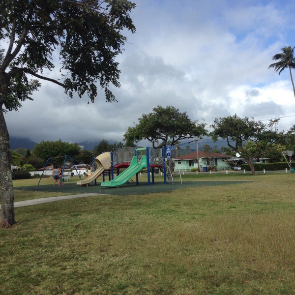 Triangle Park aka Ft Ruger Park - Waialae - Kahala - Diamond Head Road