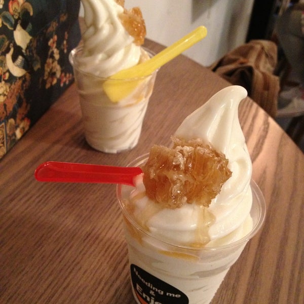 Bee and milk - Dessert Shop