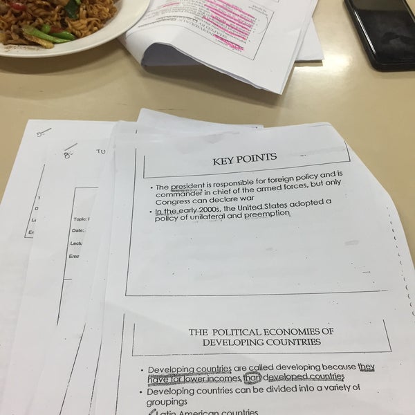 โรงอาหารคณะวิศวกรรมศาสตร์ (Entania Cafeteria) - โรงอาหารของวิทยาลัย