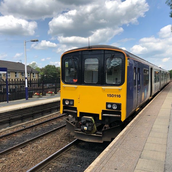 Clitheroe Railway Station (CLH) - Train Station in Clitheroe