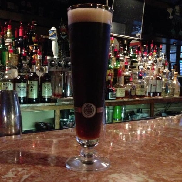 Razorbacks Raw Bar & Grill - American Restaurant