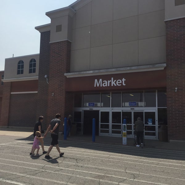 Walmart Supercenter - Big Box Store