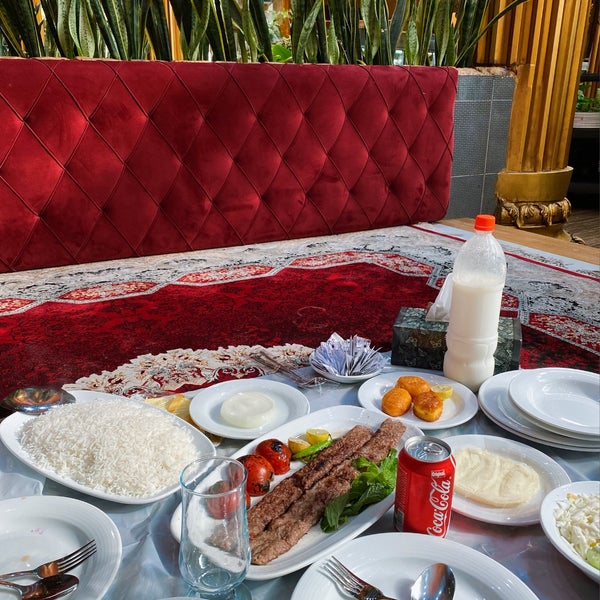 کاخ رستوران ایمانیKhakh Resturant Imani - Restaurant in Sardrud