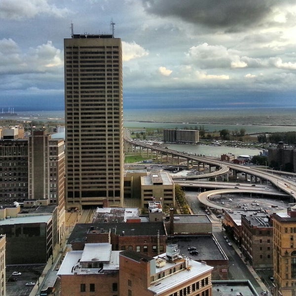 Main Place Tower - Office in Central Business District