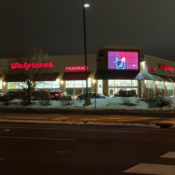 Walgreens - East Bloomington - 3 tips from 827 visitors