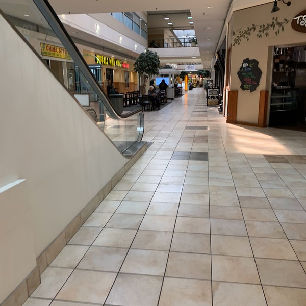 Old Capitol Mall - Shopping Mall in Iowa City