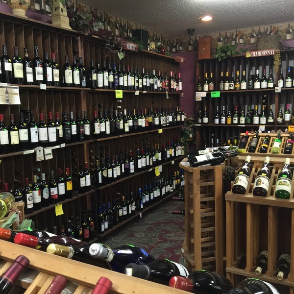 Sid's Liquor Store - Dubuque, IA