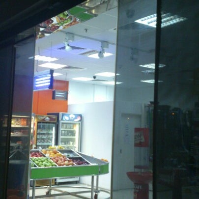 Qmart Mini Market - Jumeirah Lakes Towers, دبي