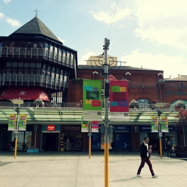 Ealing Broadway Shopping Centre - Shopping Mall