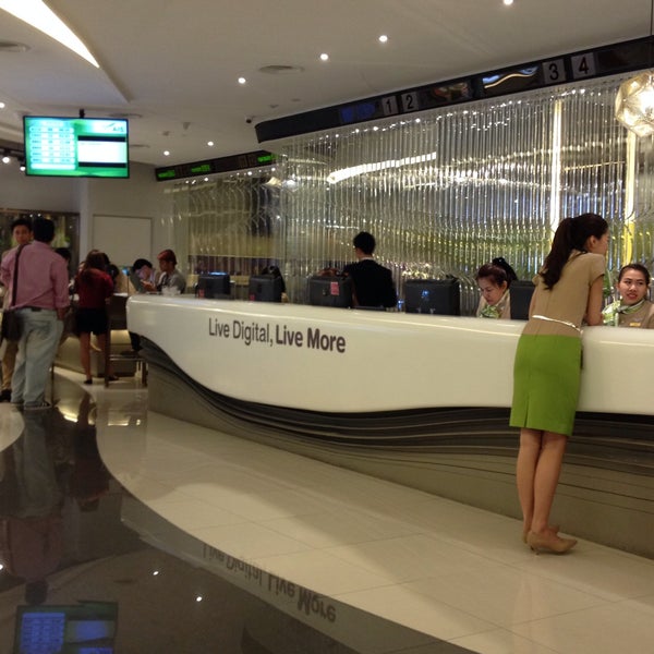 AIS Flagship Store (เอไอเอส แฟล็กชิพ สโตร์) - 20 ทิปส์