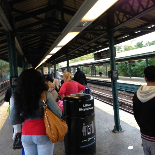 Photos at MTA Subway - Sheepshead Bay (B/Q) - Metro Station in ...