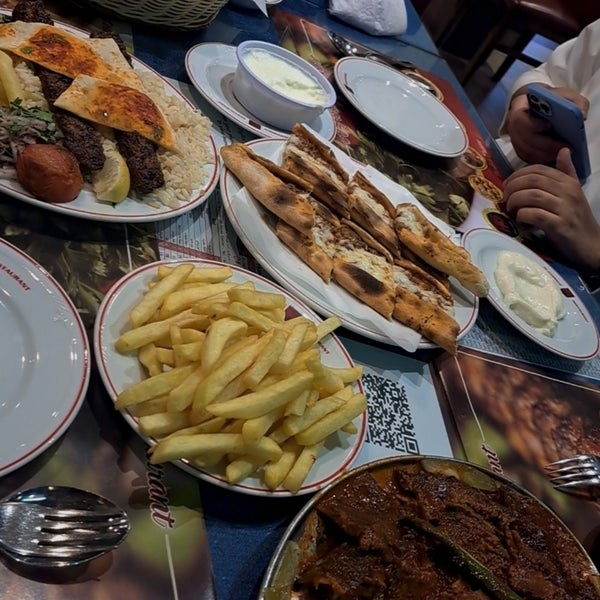 Al Fairouz Restaurants | مطاعم الفيروز - النهضة - Hera'a St.