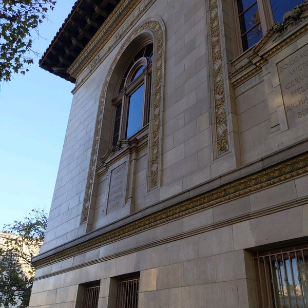 Mission Branch Library - Library in San Francisco