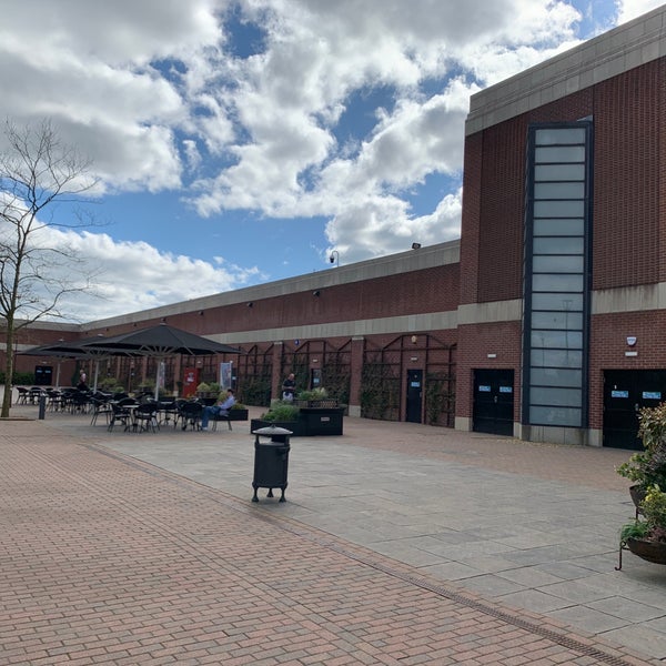 Designer Outlet York - Outlet Mall