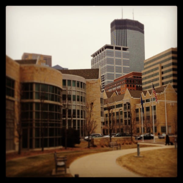 University of St. Thomas - Minneapolis Campus - Downtown West - 1000 ...