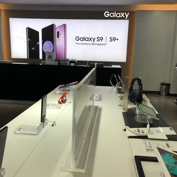 Samsung Concept Store - Kuala Lumpur, Kuala Lumpur