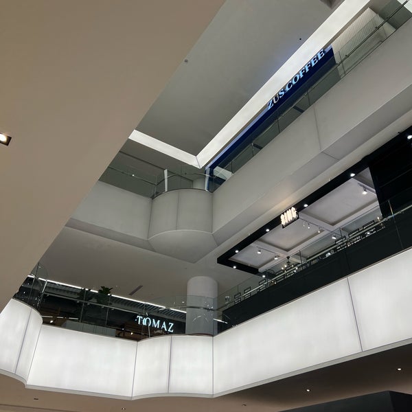 Photos at 1 Utama Shopping Centre (New Wing) - 841 tips from 150742 ...