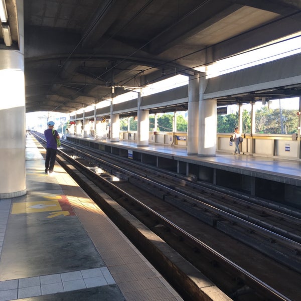 Photos at MRT3 - Santolan-Annapolis Station - Quezon City District 4 ...