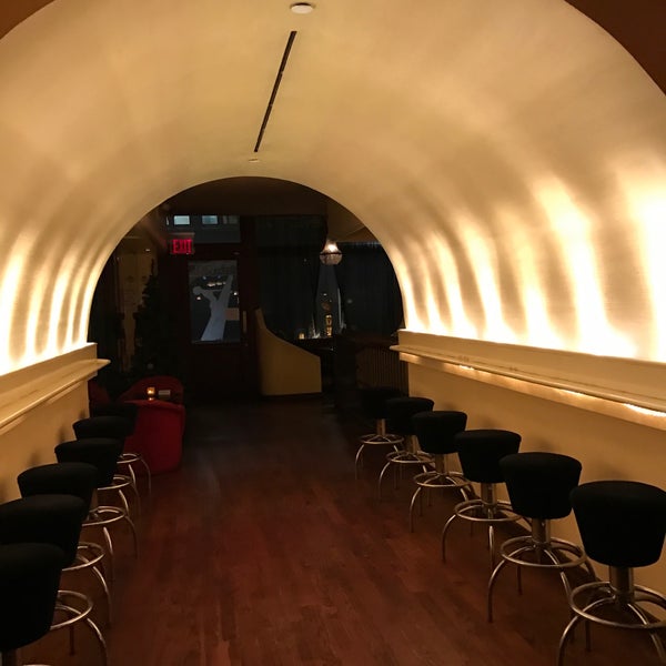Flatiron Lounge (Now Closed) - Cocktail Bar in New York