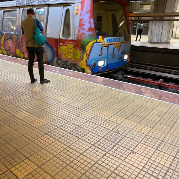 Metrou M1 M3 Eroilor 1 - Cotroceni - 7 tips