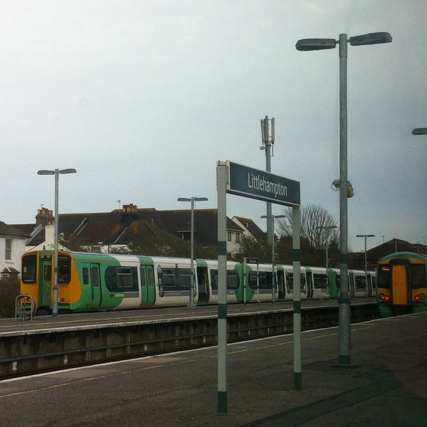 Littlehampton Railway Station (LIT) - Train Station in Littlehampton