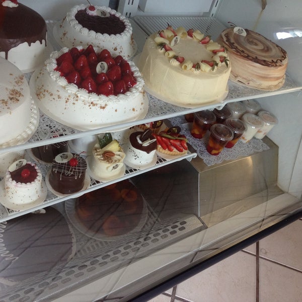 Fotos en Repostería Los Chatos sucursal Fco. Villa - Panadería en ...