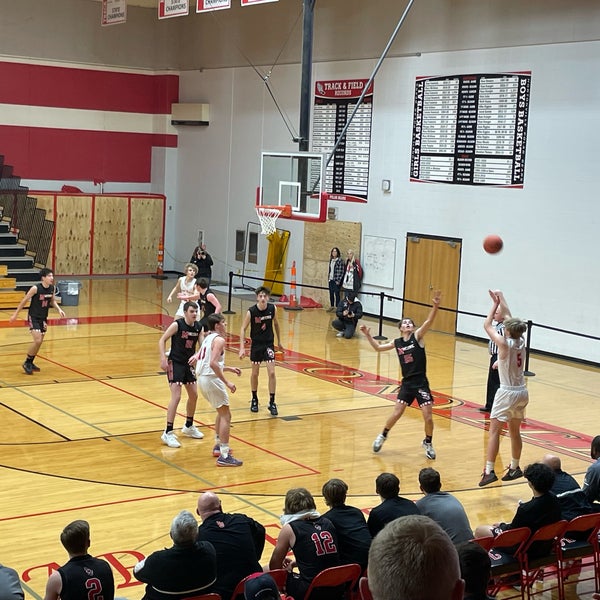 Hortonville High School - 213 E Towne Dr