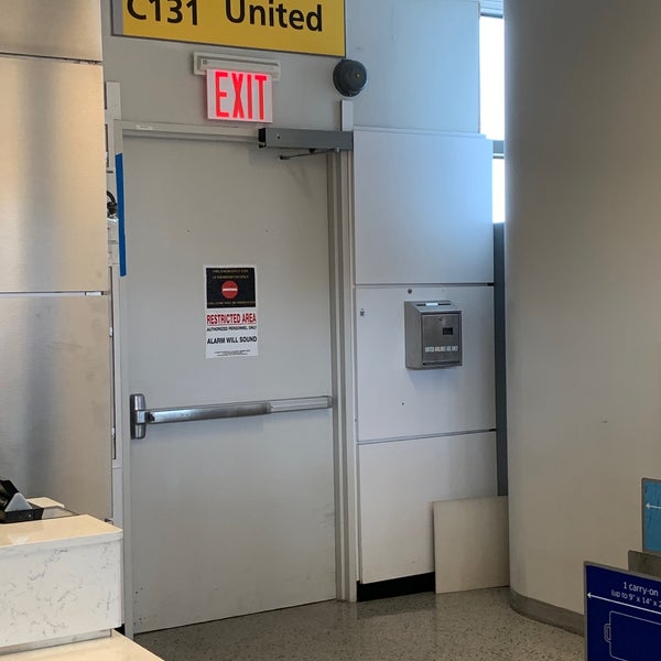 Gate C131 - Airport Gate in Newark