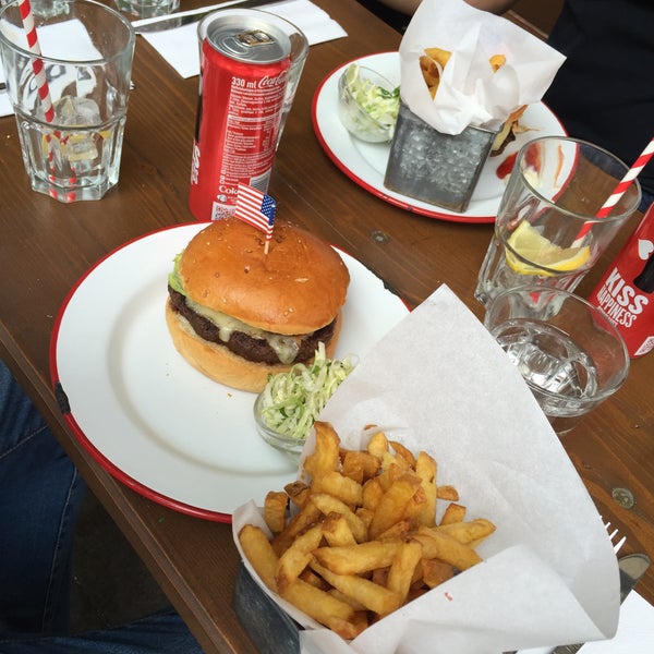 THF Paquis - The Hamburger Foundation - Burger Joint in Mont-Blanc