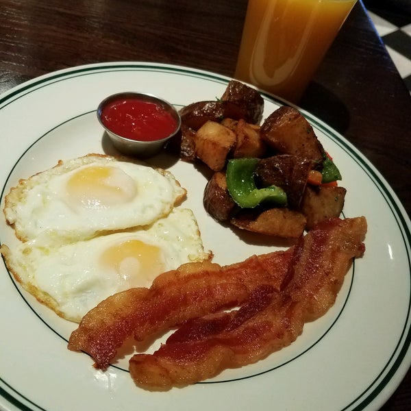 Daily Grill - 21 tips from 1145 visitors