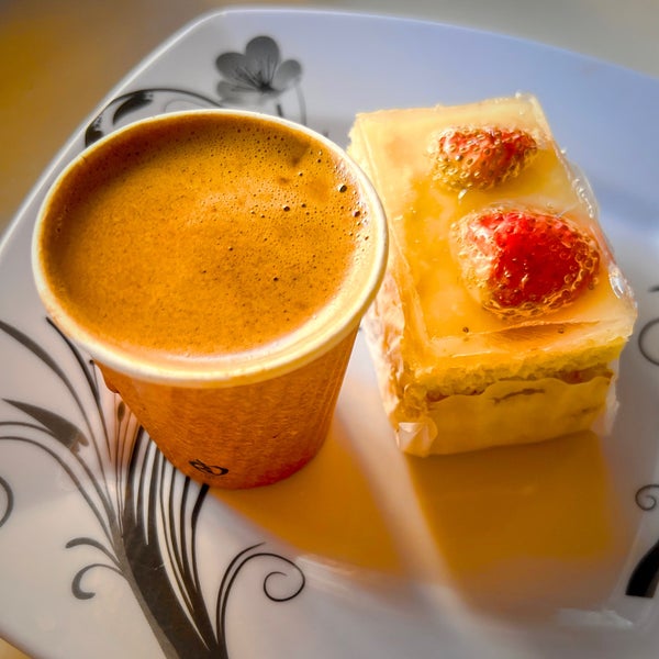 Mignon Chocolate & Pastry | شکلات و شیرینی سرای مینیون - Pastry Shop in ...