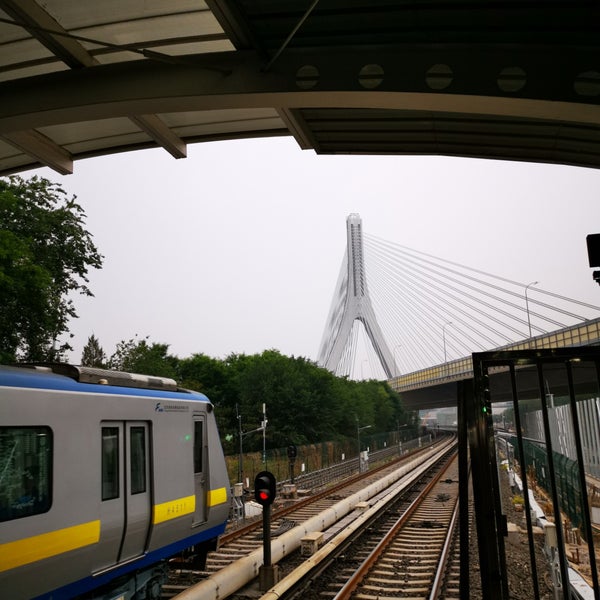 地铁上地站 Shangdi Metro Station - Haidian - 7 tips