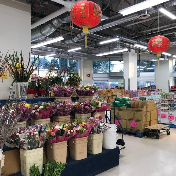 Henlong Market - Supermarket in Whalley