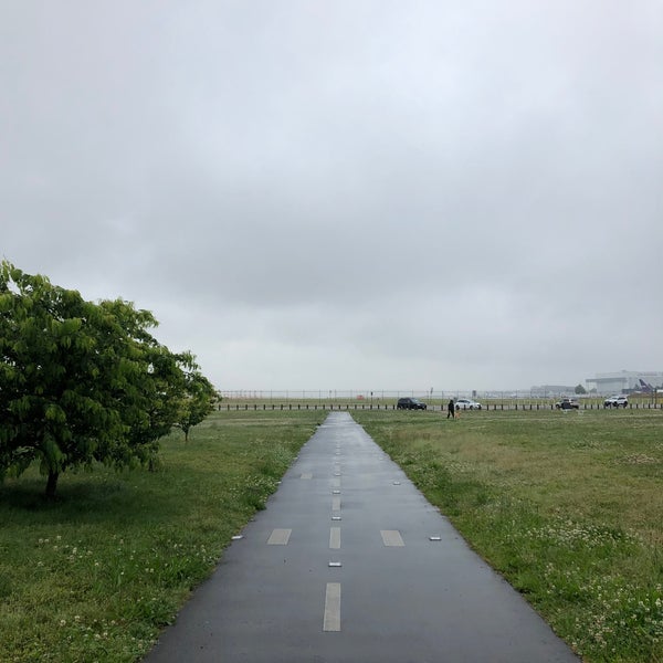 YVR Runway 26R Spotting Area - Sea Island - 6 tips