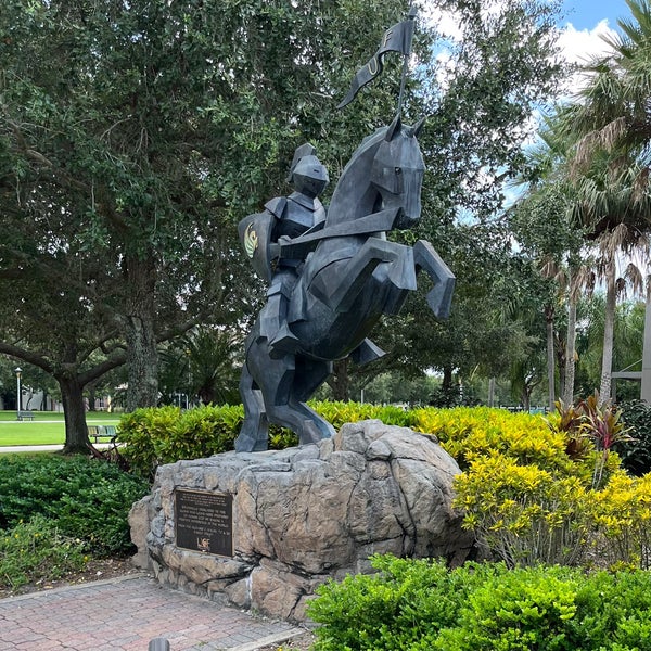 Ucf Knights Statue