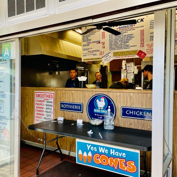 Photos at Reddi Chick - American Restaurant in Brentwood