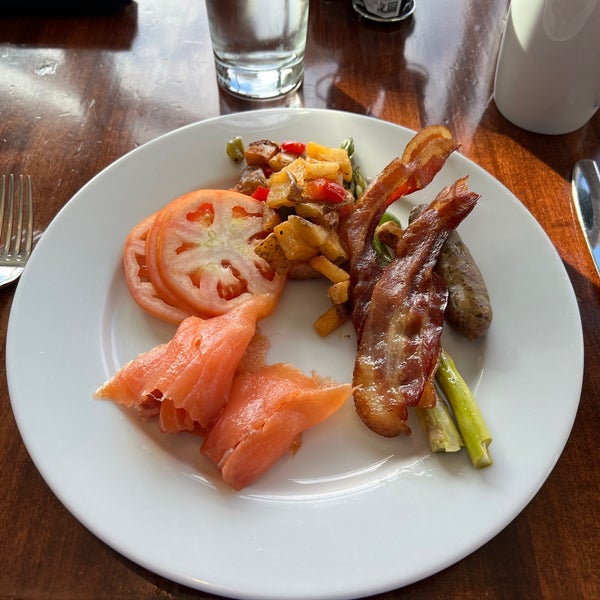 VU Restaurant - American Restaurant in Exchange Place North