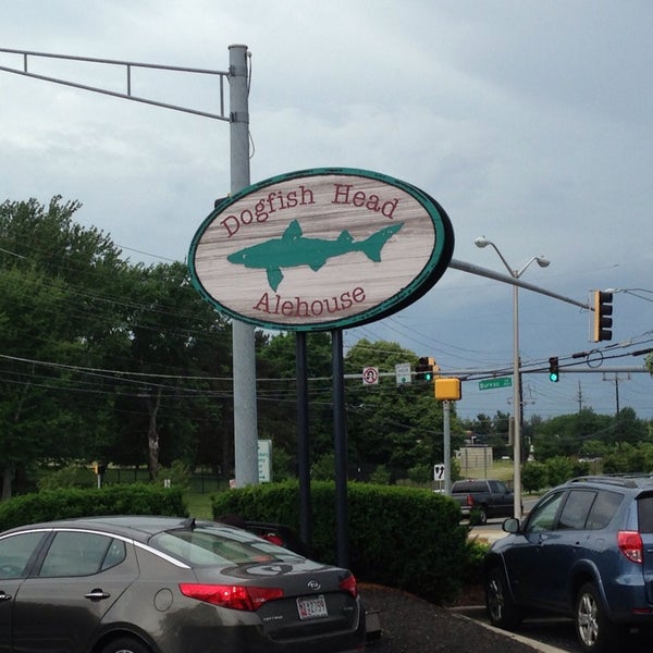 Dogfish Head Alehouse - Bar