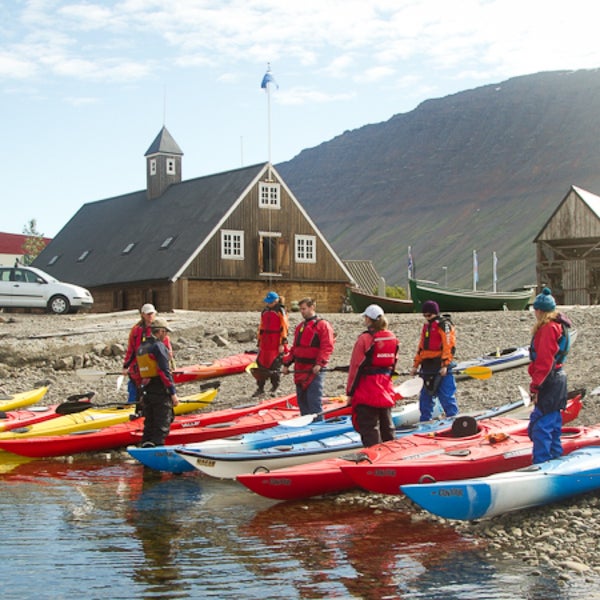 Borea Adventures - Travel Lounge in Isafjordur