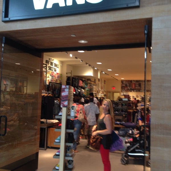 Vans - Shoe Store in Woodstock