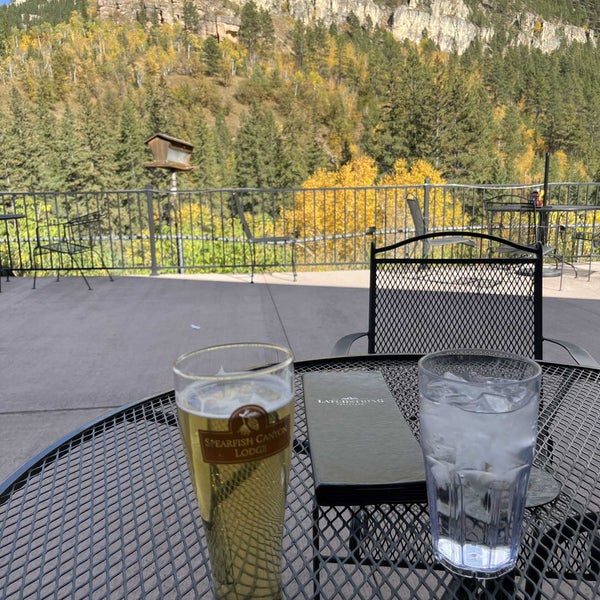 Latchstring Restaurant - 10619 Roughlock Falls Rd