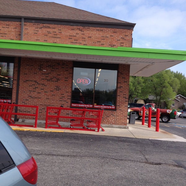 Red Racks Thrift Store - Downtown Lee's Summit - Lees Summit, MO