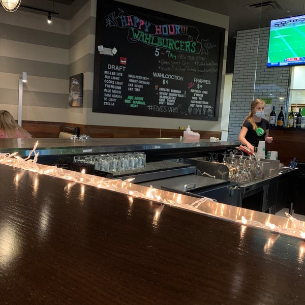 The Mall at Robinson Food Court - Robinson Township, PA