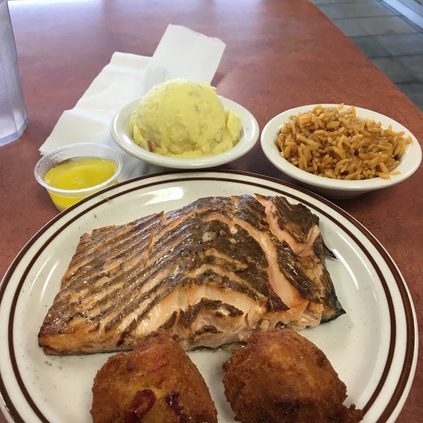 Photos at White River Fish Market - Seafood Restaurant in Tulsa