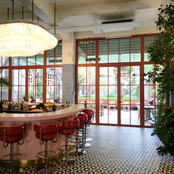 Café Stamba & Chocolaterie - 56 подсказки(-ок)