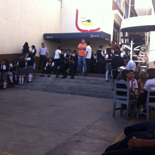 Colegio Alexander Neill - Uruapan, Michoacán de Ocampo