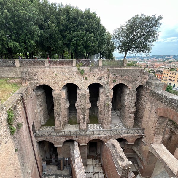 Palatino - 163 tips from 17572 visitors