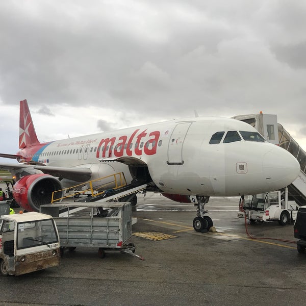AirMalta Flight KM 420 MLA-BRU - MLA Airport
